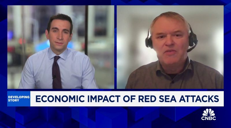 Container rates hit $10,000 as ocean freight inflation soars in Red Sea ...